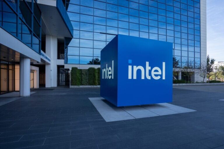 Intel svela il nuovo chip Panther Lake: lanciata la sfida ad AMD ...